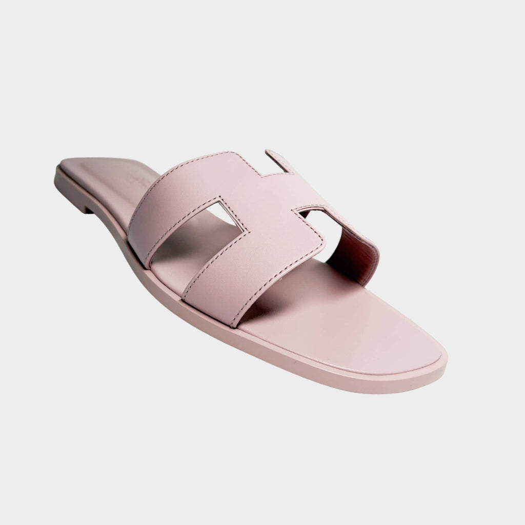 Hermès Oran Sandals Rose Cancan Leather | Glamorizta